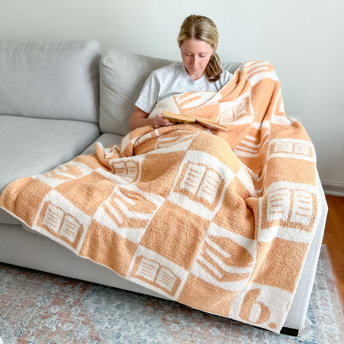 The Bookish Blanket – The Bookish Goods